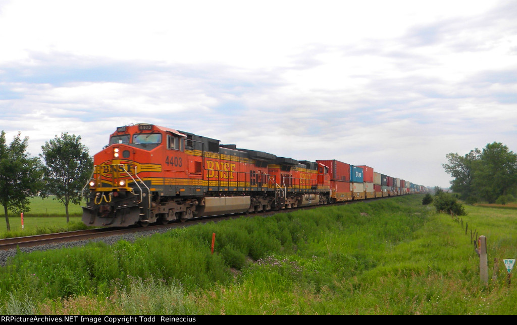 BNSF 4403